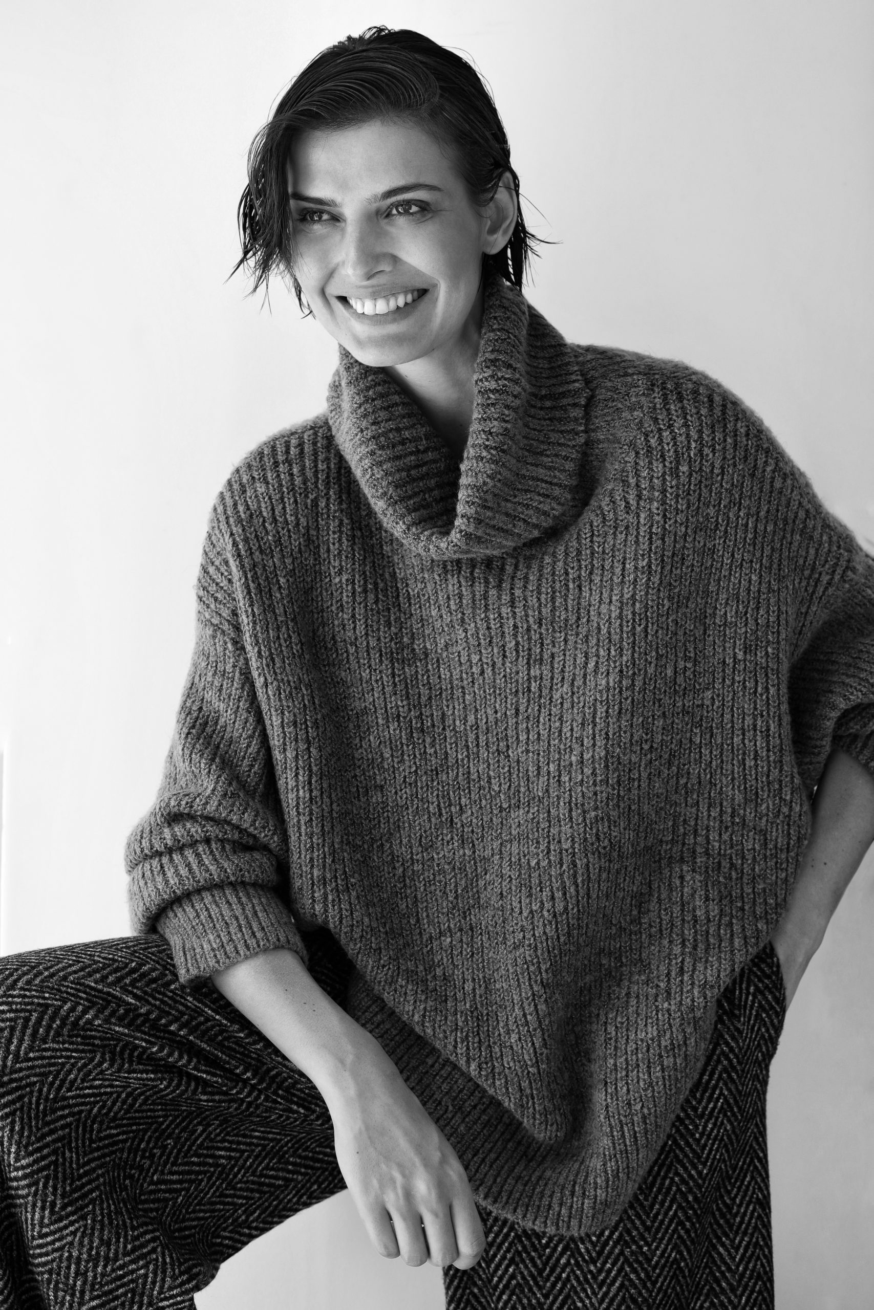 Debora Fernandes | MODELS | 株式会社アクセル