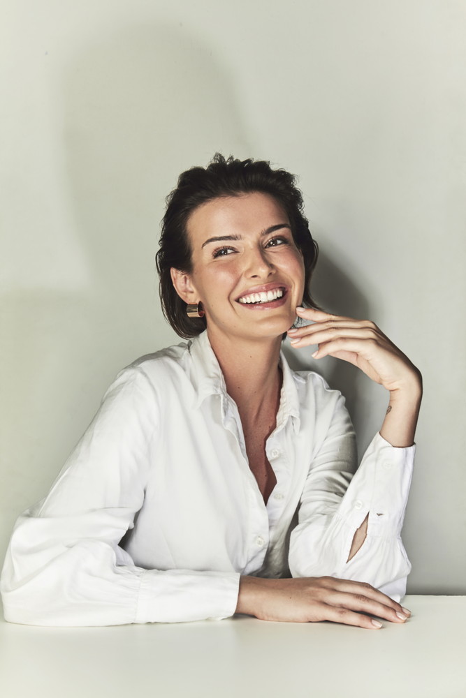 Debora Fernandes | MODELS | 株式会社アクセル